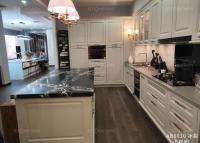 China Durable Engineered Black Quartz Stone Countertops 93% Quartz Content with UV Cutting Edge Finish for sale