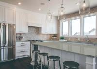 China Customized Kitchen Quartz Stone Top Anti Faded , Engineered Quartz Worktops for sale