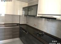 China Engineered Quartz Stone Kitchen Countertop 93% Quartz 12mm 15mm 20mm Thickness for sale