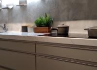 China UV Cutting Quartz Stone Countertops 6-30mm Thickness with 93% Quartz Content for Kitchen & Commercial Use for sale