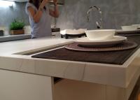 China UV Cutting Quartz Stone Countertops 6-30mm Thickness with 93% Quartz Content for Kitchen & Commercial Use for sale