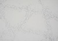 China Calacatta White Artificial Quartz Stone Slabs - 93% Natural Engineered Stone in 12-30mm Thickness for Countertops & Flooring for sale