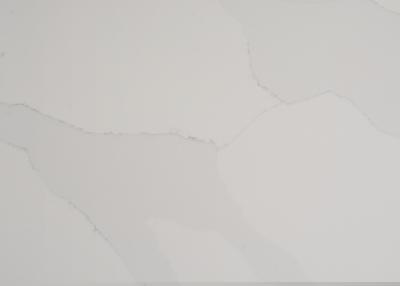 China Scratch Resistant White Quartz Countertops Marble Look 6.5 Mohs Hardness 20mm Thick for sale