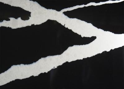 China Durable Artificial Quartz Stone Black Acid Resistant For Kitchen Countertop for sale