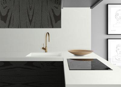 China Anti Slip Quartz Bathroom Wall Panels 6mm 8mm 10mm 12mm Polished Honed for sale