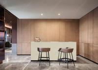 China Interior Decorative Floor Beige 18MM Thick Calacatta Quartz Stone for sale