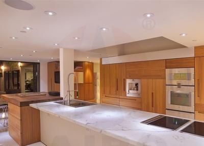 China Non-Slip White Quartz Floor Tiles 600x600mm - 7 Mohs Hardness Engineered Stone Slabs for sale