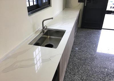 China High Brightness Quartz Kitchen Floor Tiles 12-20mm Thickness Chemical Resistant Easy Clean Surface for sale