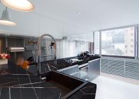 China High Gloss Calacatta Quartz Stone Top Scratch Resistance Easy To Clean for sale