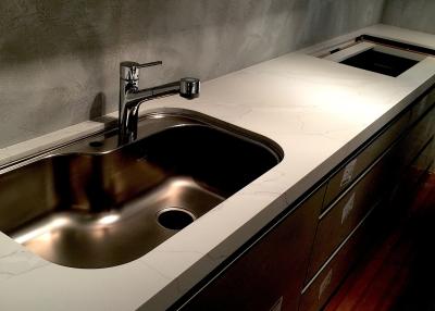 China Durable Honed Finish Quartz Anti-Penetration Tile 3200x1800mm with 6.5 Mohs Hardness for Floor and Wall for sale