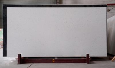 China Cararra White Quartz Stone Slab 3200x1800mm Polished Honed for Kitchen Countertop for sale