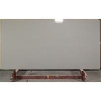 China Slab Light Grey Carrara Chalky White Veins Quartz Stone With Bathroom for sale
