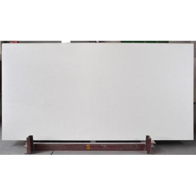 China UV Cutting Polished Natural Quartz Countertop 2400mm 3200mm Length 93% Quartz for sale