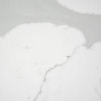 China 30mm Glossy White Calacatta Quartz Stone Slab with Grey Veins 7% Resin for sale