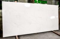 China 2cm Crystal White Calacatta Artificial Quartz Stone Slab 6 Mohs Hardness for sale