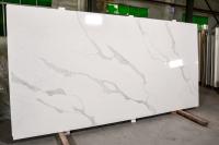 China Engineered White Quartz Slab Prefabricated Kitchen Countertops 3000x1400mm 20mm Thick for sale