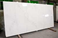 China Surface Polished Artificial Engineering Quartz Stone No Radiation 2.45g/Cm3 Density for sale
