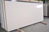 China Easy Clean Man Made Engineered Quartz Benchtops 3200*1600MM 2.3~2.5g/Cm3 Density for sale