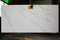 China 6.5Mohs White Calacatta Quartz Kitchen Tops Solid Surface 3000*1600 for sale