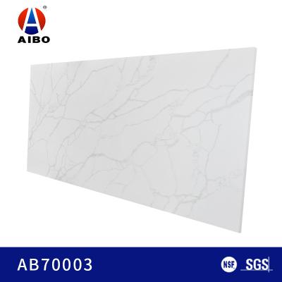 China Crack Patterned Calacatta Quartz Wall Panel 30mm Thickness for Commercial Use for sale