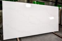 China Staining Resistant Calacatta Quartz Countertop 3200x1800mm Polished Slab for Kitchen Bathroom for sale