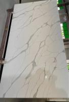 China NSF Grey  Calacatta Quartz Stone Slab With White Background Scratch Resistant Decoration Material for sale