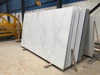 China Artificial Calacata Quartz Slab 3200x1800x20mm Polished 6.5 Mohs Hardness Indoor Use for sale