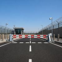 China Hydraulic Anti-Ramming Barrier Gate PAS68 K4 Rated 6m Width 900mm Height for sale