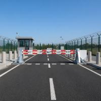 China Hydraulic Anti-Collision Parking Gate PAS68 K4 Rated 6m Width 900mm Height for sale