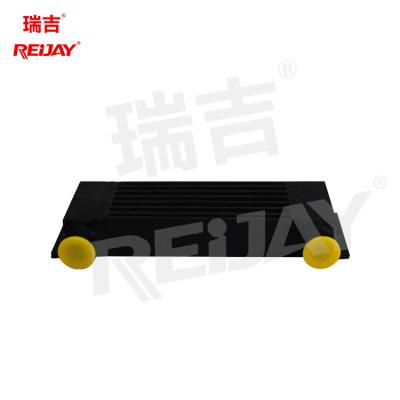 China Metallurgical Hydraulic Oil Radiator Small Footprint Air Compressor Radiator 65mm to 180mm Port Size for sale