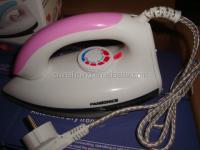 China 220V Aluminum Soleplate Dry Iron for Professional Garment Care and Wrinkle Removal for sale