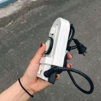 China 220W Power Dry Iron with 1.5m Cord - Portable Professional Ironing Solution for Travel and Small Spaces for sale