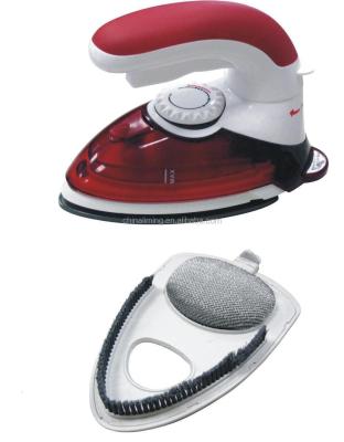 China LM-688 Travel Steam Iron 800W with Stainless Steel Soleplate - Dual Voltage 110V/220V for Home and Travel Use for sale