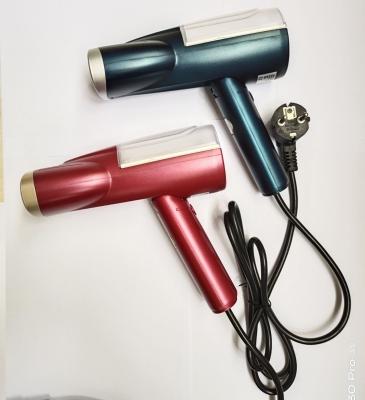 China Effortlessly Remove Wrinkles with LM-1903 Portable Handheld Garment Steamer for sale