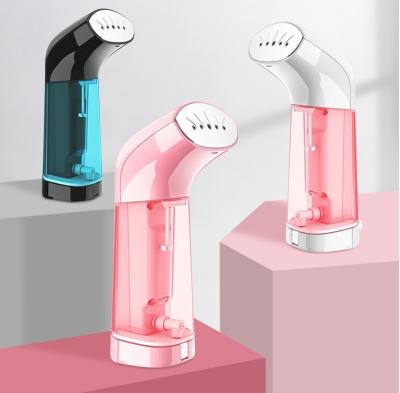 China Portable Garment Steamer 220V Fast Heat Up Mini Size Household Necessity for sale