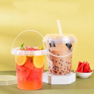 China Custom Logo Transparent PP Plastic Cups With Handle Lid Disposable for sale