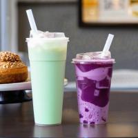 China Wholesale Custom logo Smoothie PP Hard Plastic Cup with love Stopper Plastic Lid for sale
