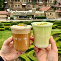 China OEM U Shaped Plastic Cups With Lids For Tea Coffee Wine Juice Beverages for sale