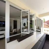 China Aluminum Profile Folding Window Door Glass Slim Frame Glass Accordion Doors for sale