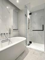 China Minimalism Frameless Tempered Glass Shower Enclosure And Partitions for sale