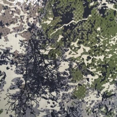 China Cotton Twill Woodland Camouflage Fabric 21x21 Yarn Count 195 GSM for Hunting Apparel for sale