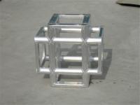 China Bolt Aluminum Square Truss Four Way Corner 300x300 mm Fast Installation for sale