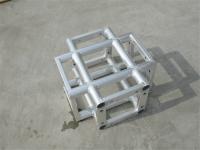 China Bolt Aluminum Square Truss Four Way Corner 300x300 mm Fast Installation for sale