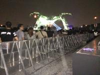 China Mojo Barriers Event Barricade System Fold Flat For Big Show Performance for sale
