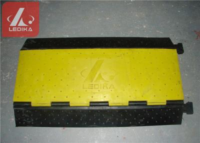 China Rubber Cable Protector Truss Accessories Black Yellow 2,3,5 Channels for sale