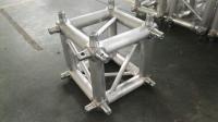 China ISO 9001 Aluminum Spigot Truss 6 Way Box Corner Stage Truss Systems 290 * 290 for sale