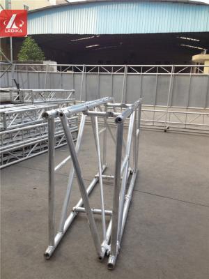 China 20.4 X 18.5 Triangle Exhibit Truss 1179kg - 2809kg Loading Weight For Outdoor Event for sale