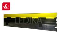 China Rubber Cable Protectors Retardant Material Heavy Duty Floor Cord Protectors for sale