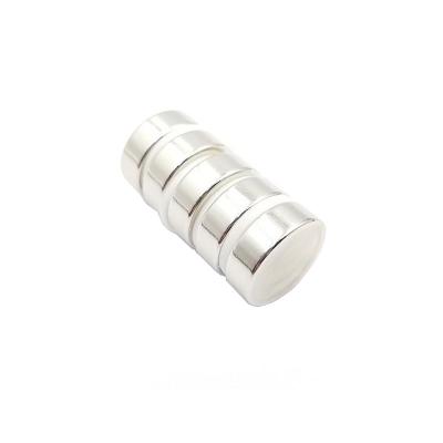 China OEM ODM Sintered Neodymium Magnet NiCuNi Coated Round Disc Magnet for sale
