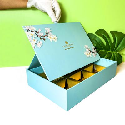 China High Capacity Cosmetic Packaging Box For Bulk Packaging And Distribution Luxury Jewelry Packaging for sale